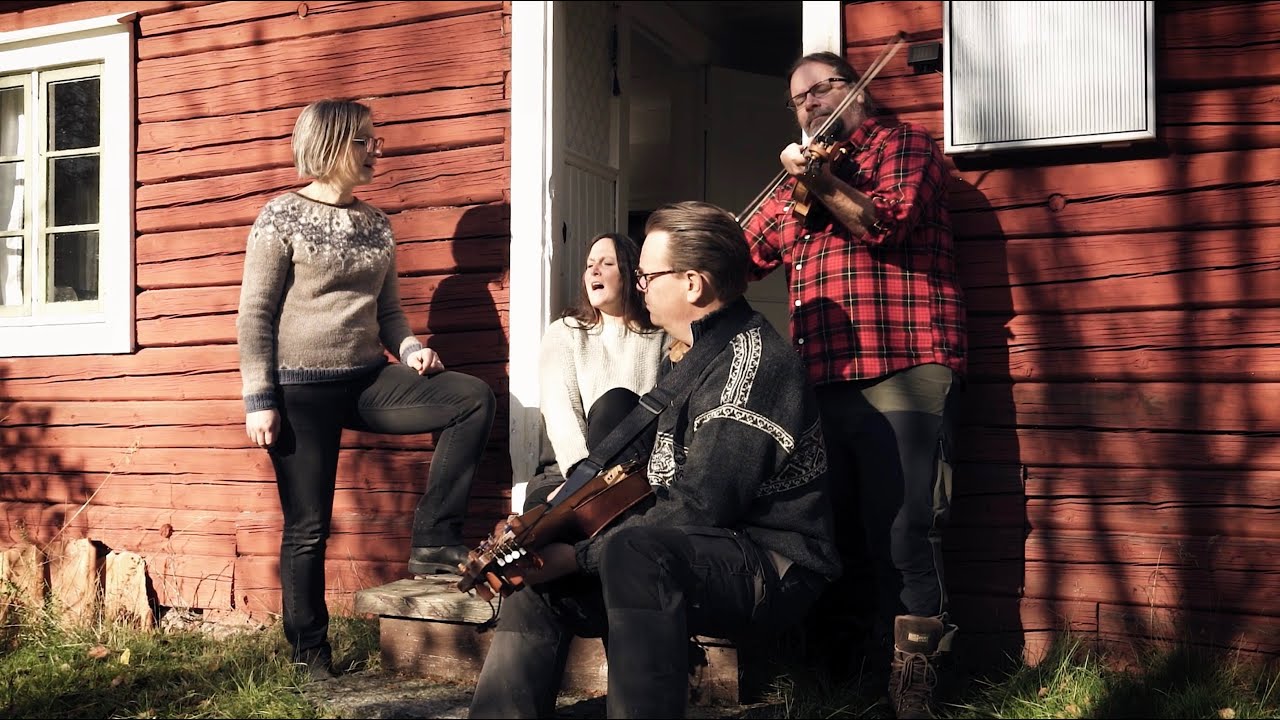 Fridens namn by swedish folk band Breda gatan - YouTube