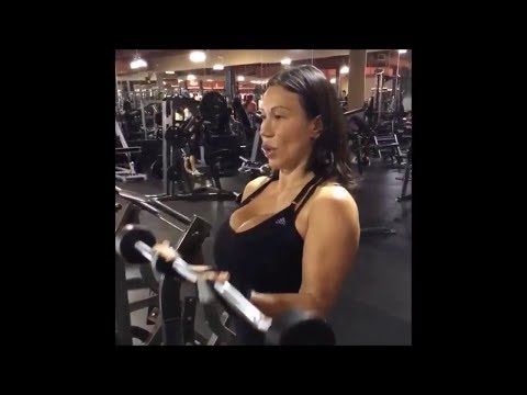 Ava Devine workout