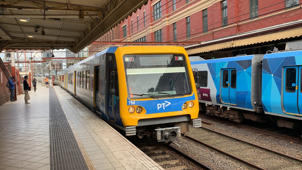 Metro Trains Melbourne [Belgrave] Alstom X'Trapolis 100 arriving ...