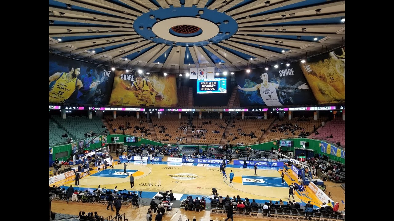 Korean Basketball in Seoul: Samsung Thunders (Sports Vlog #8) - YouTube