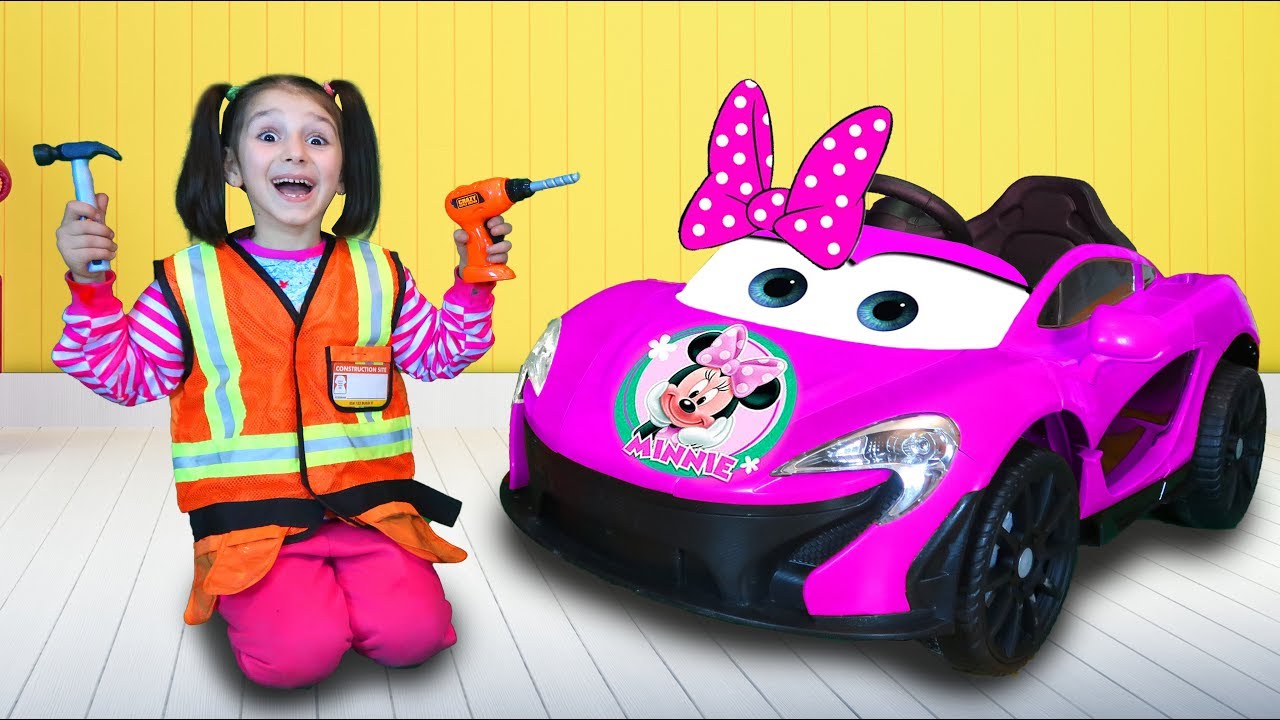 Fatima Playing with Colorful Super Car and Repair Car Wheel - YouTube