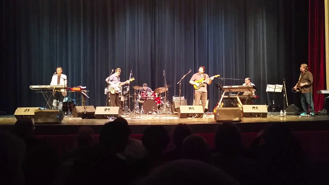 "Aja" by the Steely Dan cover band Beau Bolero - YouTube