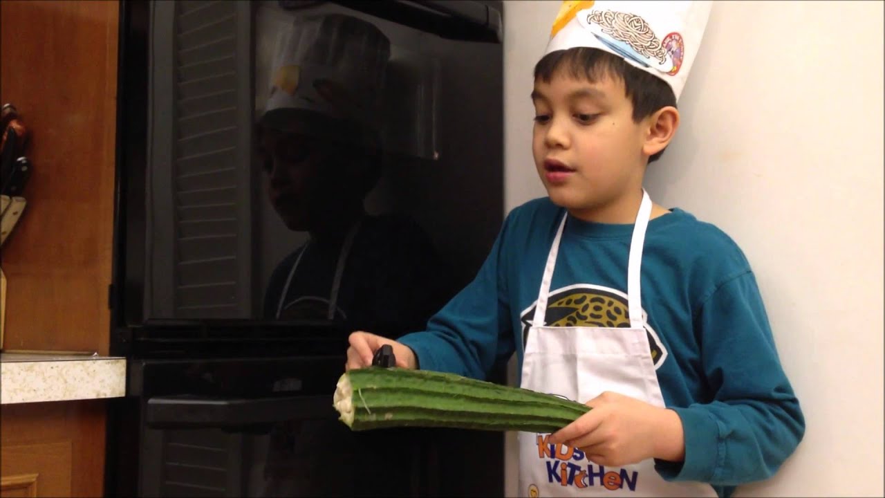 Chef Rafi's Misua Soup with Luffa (Kabatiti) - YouTube