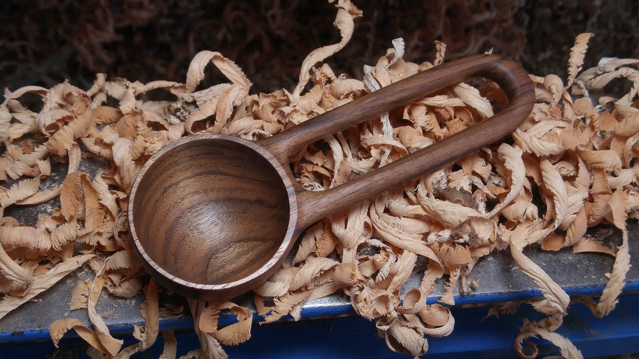 Wood turning / wooden spoon 🥄 🪵 - YouTube