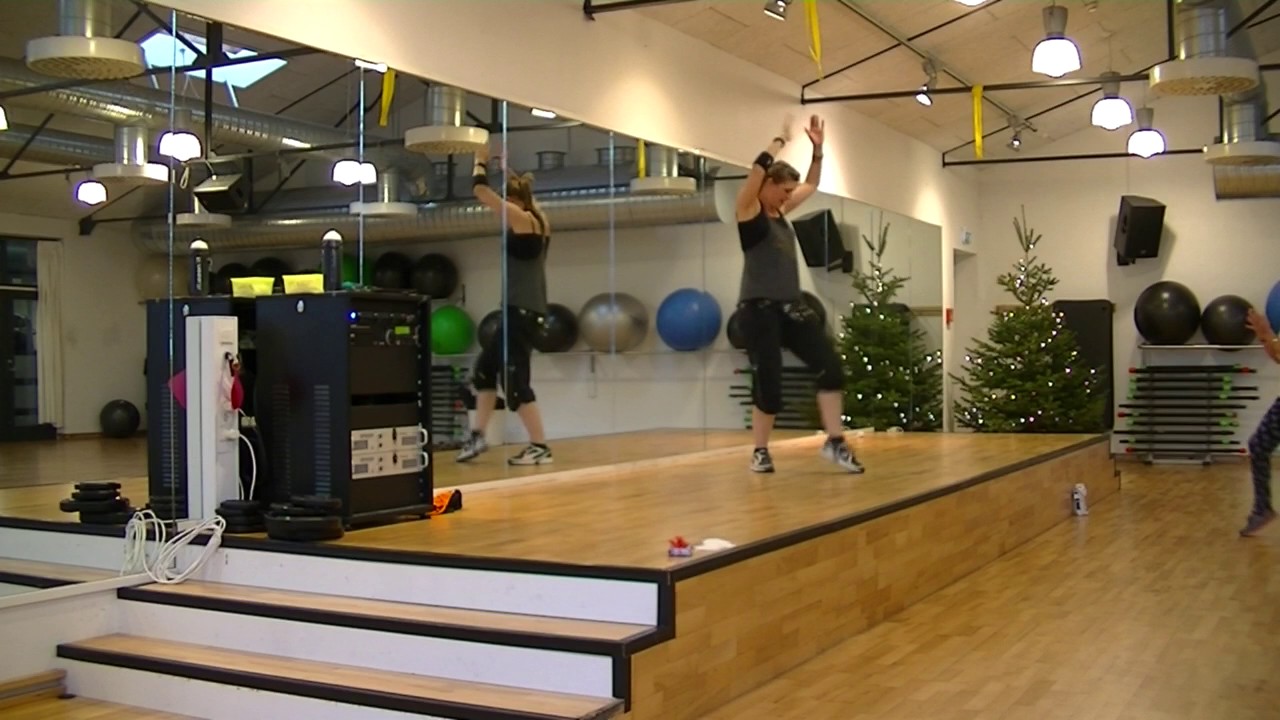 Zumba Fitness med Maria Lysell Nota de Amor - YouTube