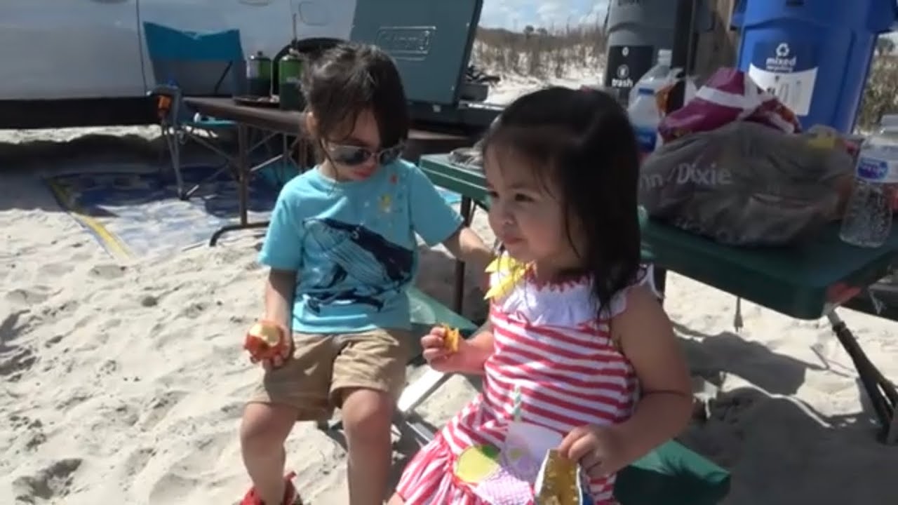 It's A Beautiful Sunday At The Beach!! | Vey Adventures - YouTube