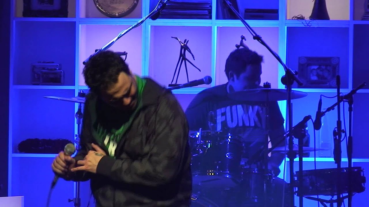 MC Marko-Zuta kesa (LIVE) - YouTube