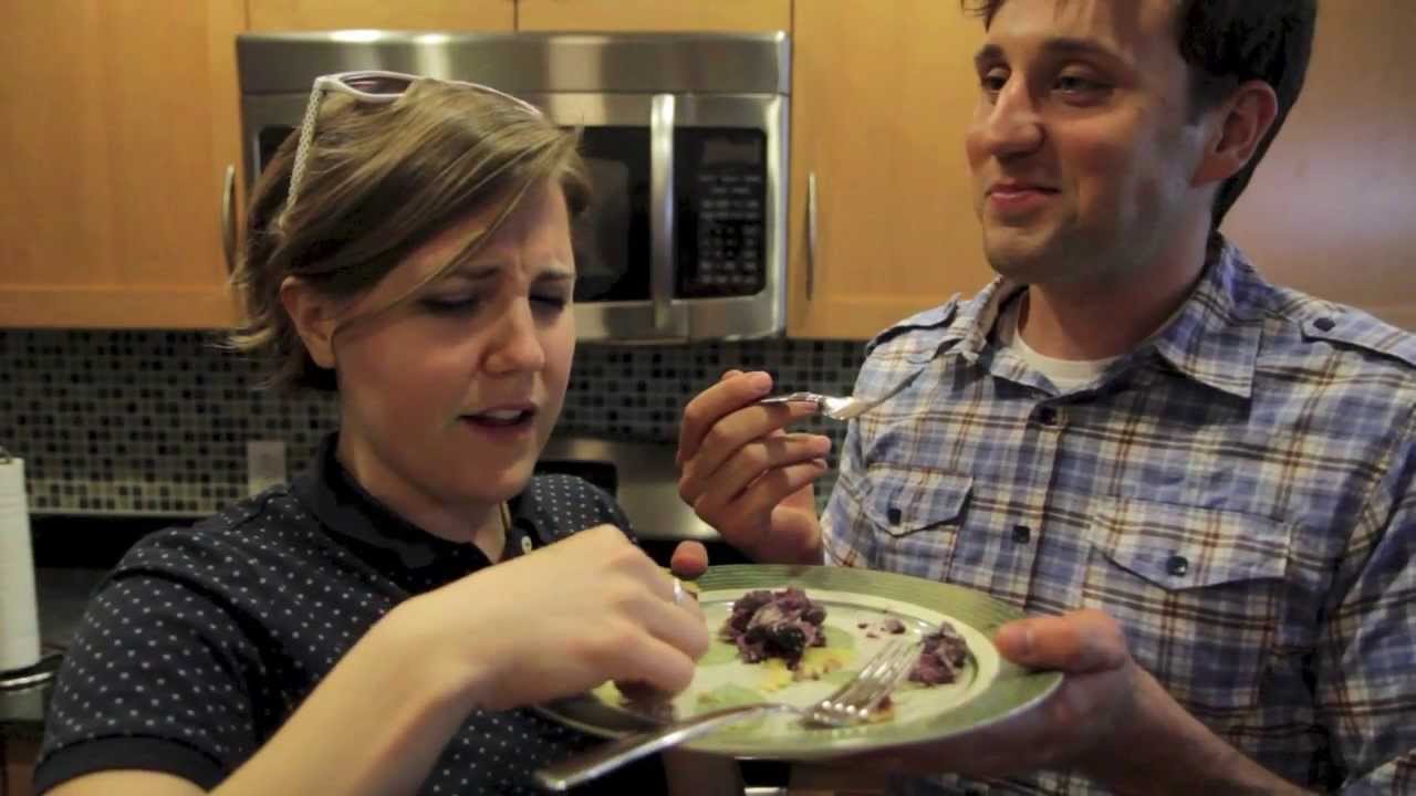 My Drunk Kitchen: D.C. CHERRY PIE - YouTube