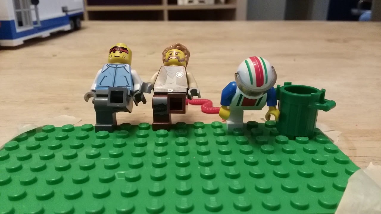Lego guys back and forth - YouTube