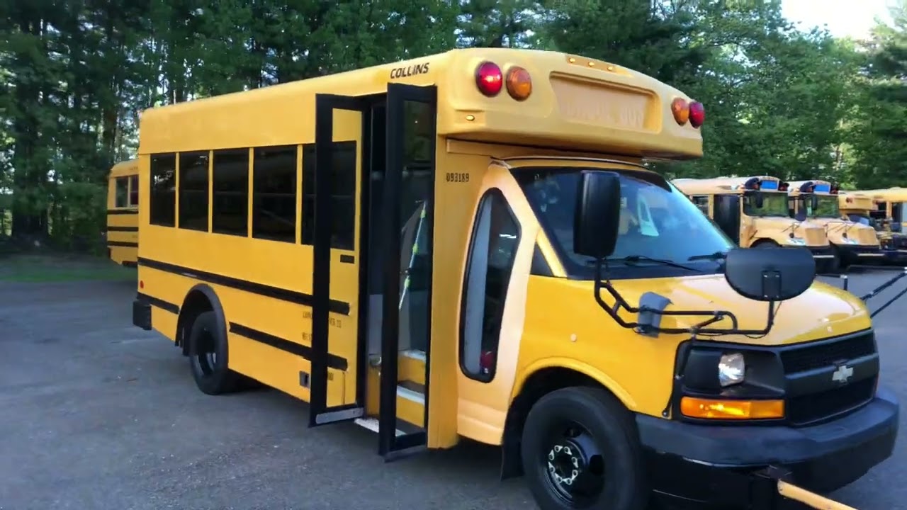 093189 2009 Chevy Collins start up - YouTube