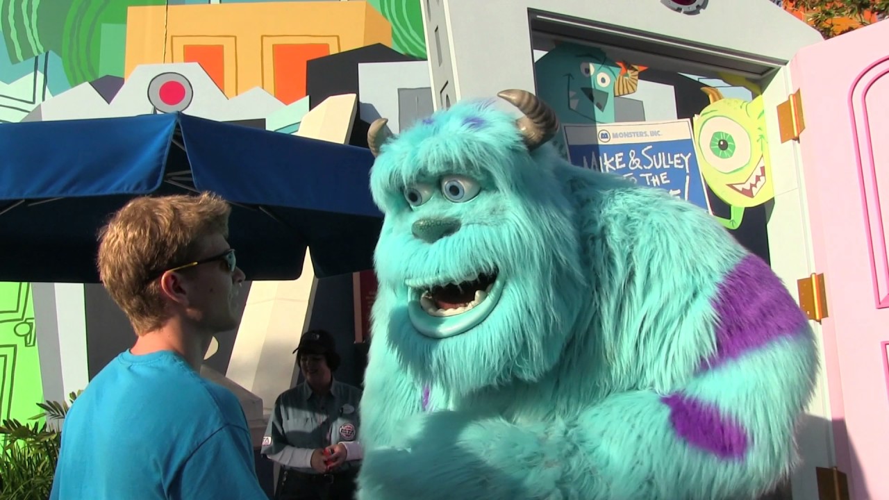 Tommy and Adel meet Sulley with Mason in DCA - YouTube