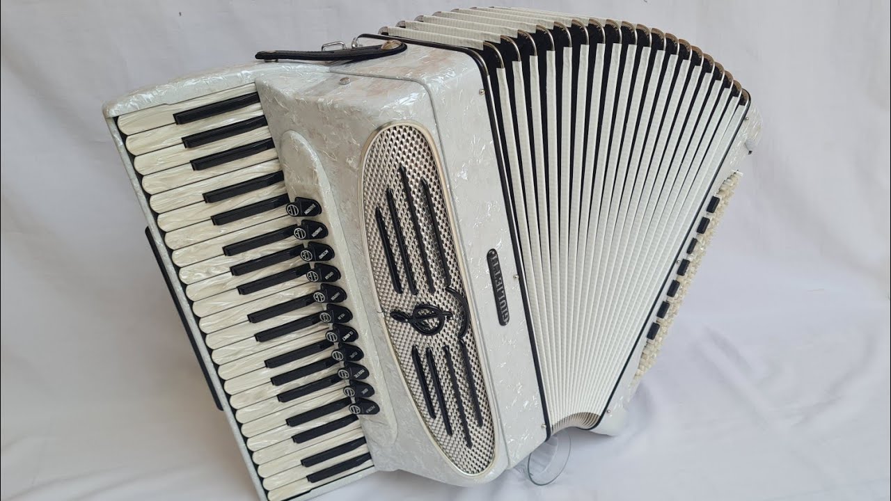 (VENDIDA) Acordeon Giulietti Classic 127 "NOVA" - YouTube
