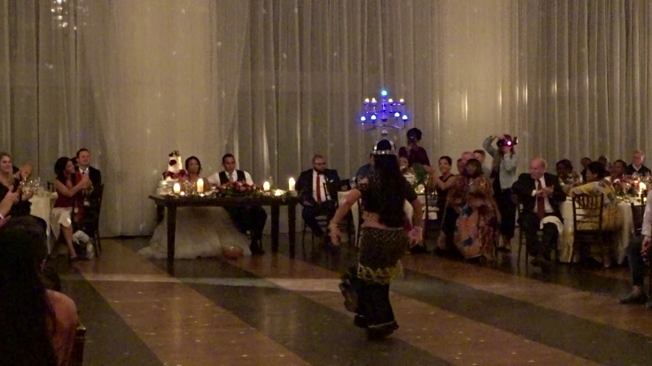 Raks al Shamadan in an Egyptian wedding - YouTube