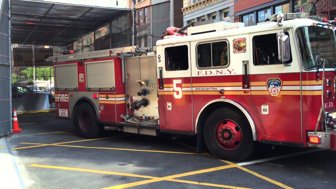 FDNY ENGINE 5 RETURNING TO IT'S TEMPORARY PROTECTIVE CAGE ON GREAT ...