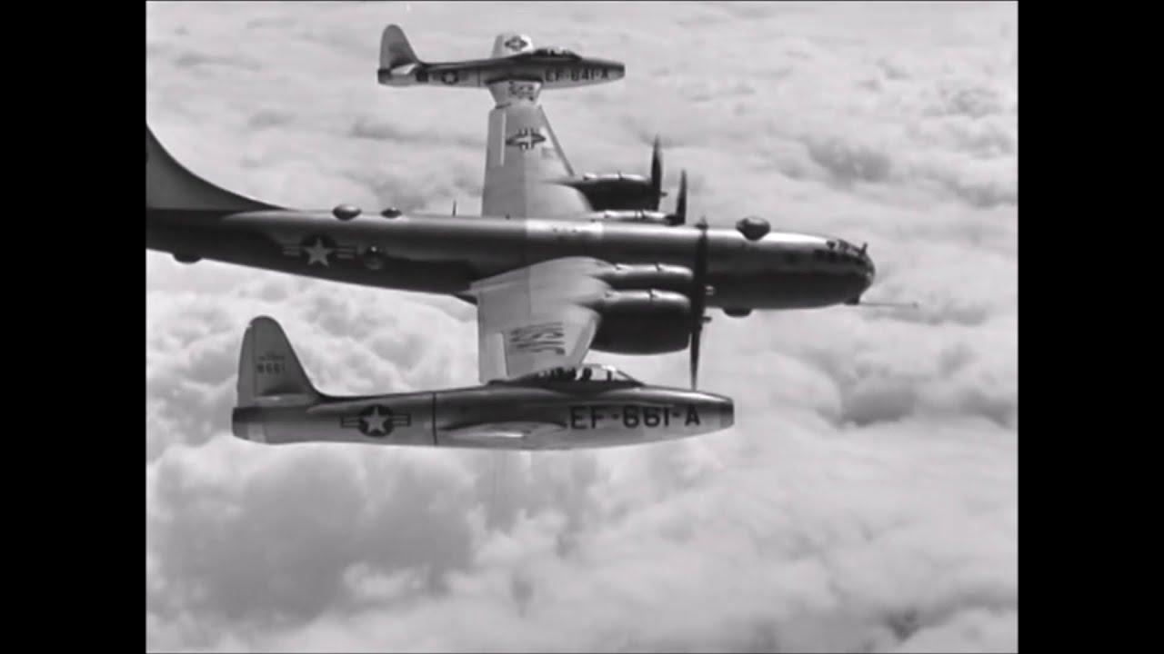 USAF Project MX-1016 Tip Tow EB-29A docked wingtip-to-wingtip with two ...