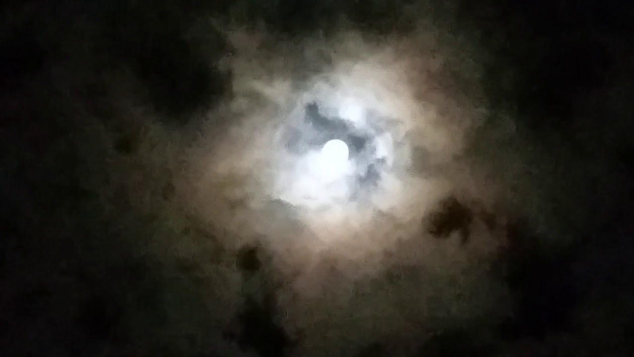 Big bold moon, full and bright tonight!! Plus HAARP formations ...