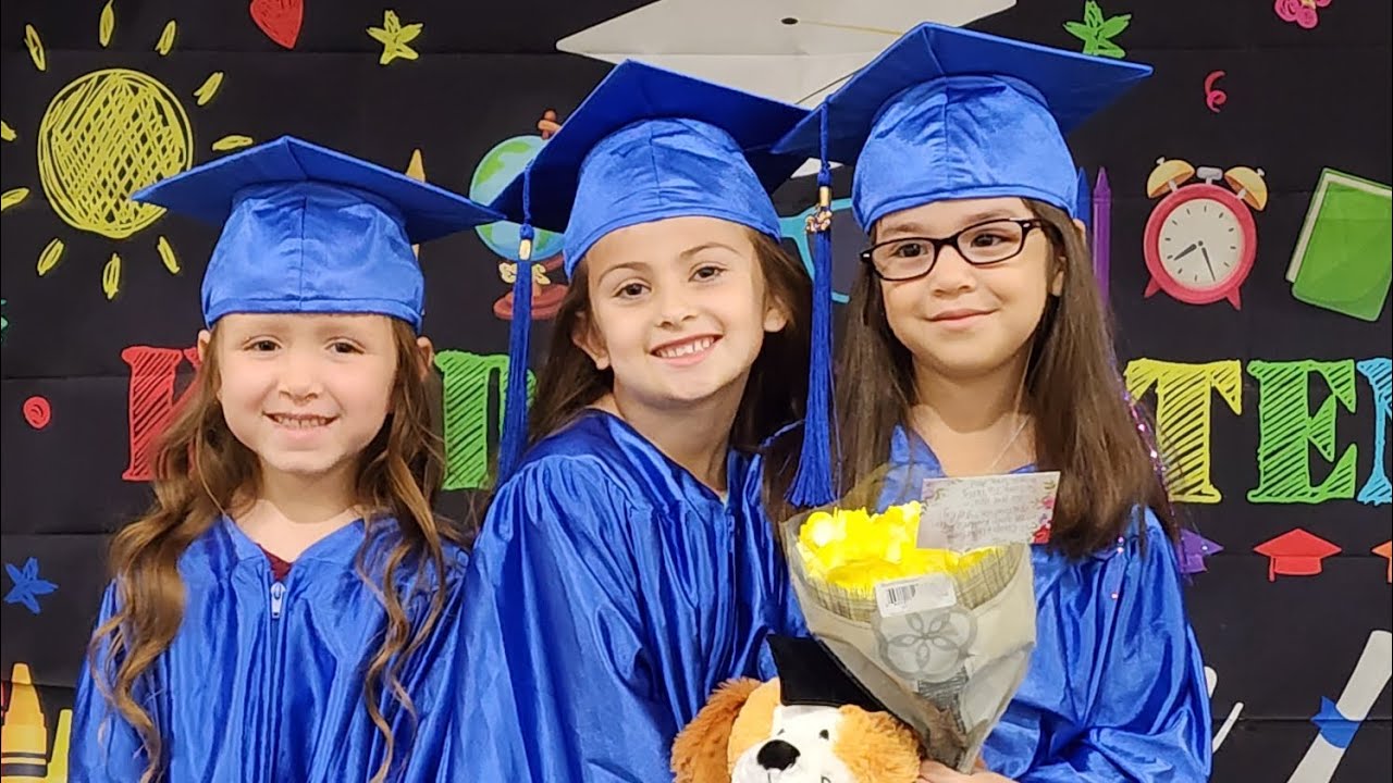 Stephanie's kindergarten graduation ceremony - YouTube