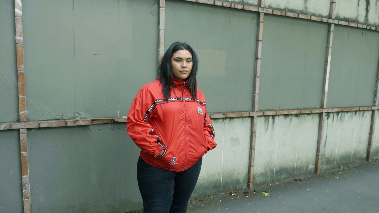 The anti-snob vintage fashion store in Auckland | The Outliers - YouTube