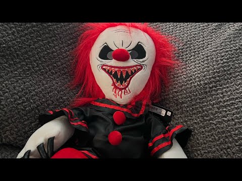 Spirit Halloween 20 22 Crouchy plush Review - YouTube