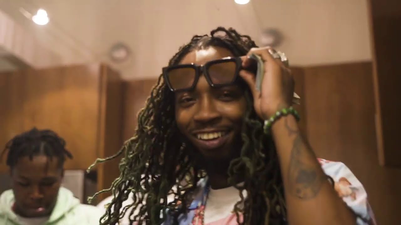 Skooly - Concrete (Official Music Video) - YouTube Music