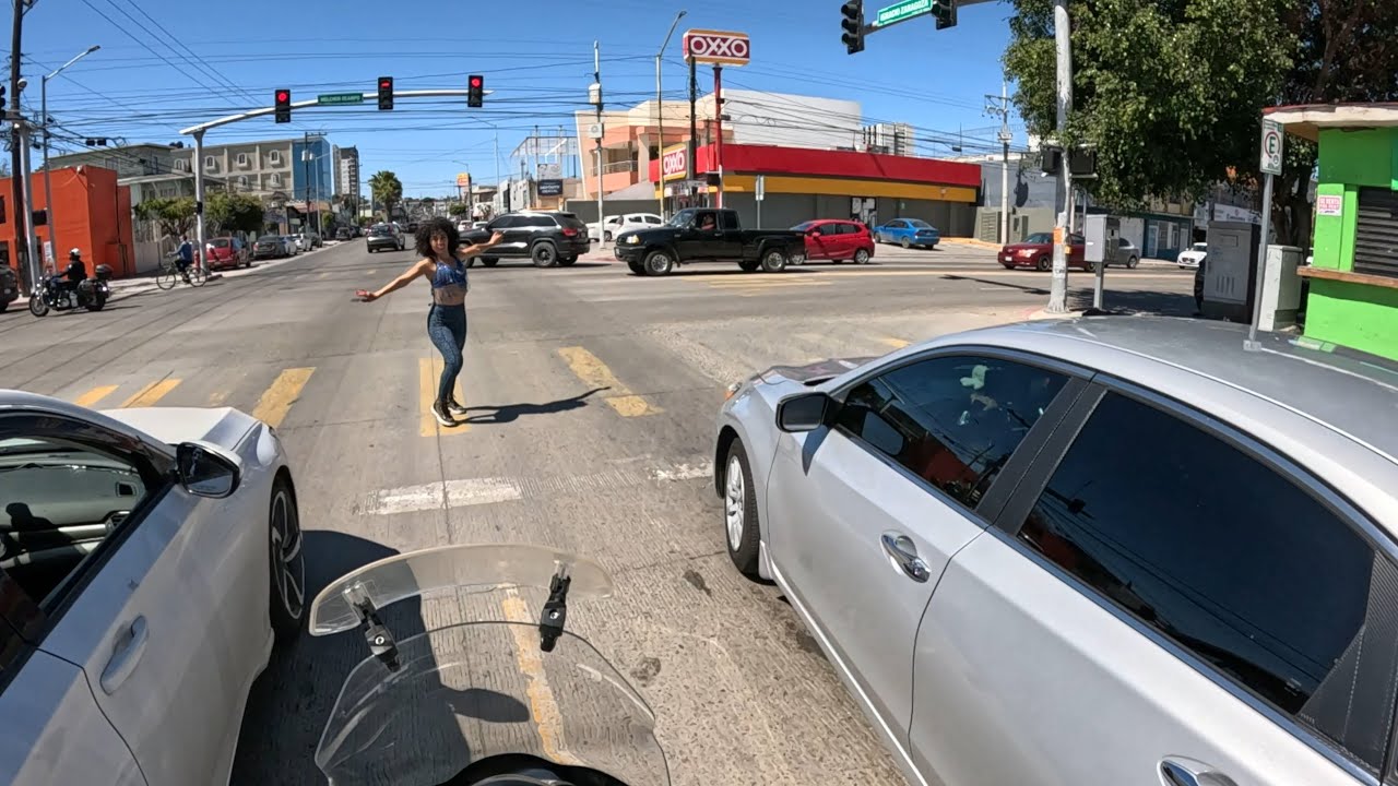 Por las calles de Tijuana | vamos a Plaza Rio | #turisteando #tijuana ...