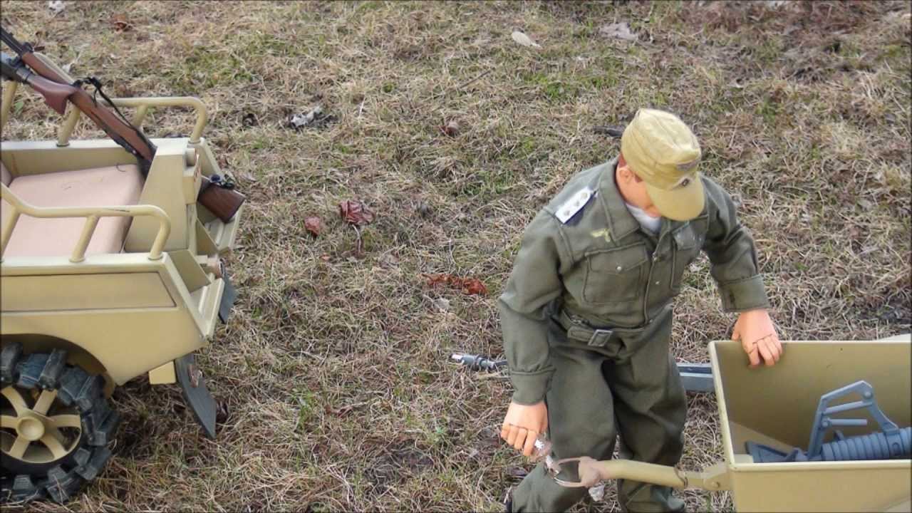 1/6 scale Sd.Kfz 2 Kettenkrad pulling Me-262 - YouTube