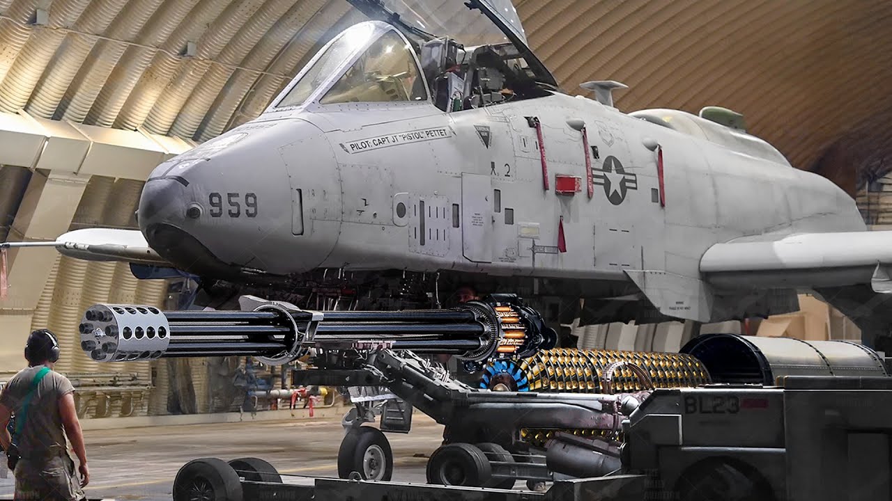 Installing the Monstrously Powerful US A-10 Warthog’s GAU-8 Gatling Gun ...