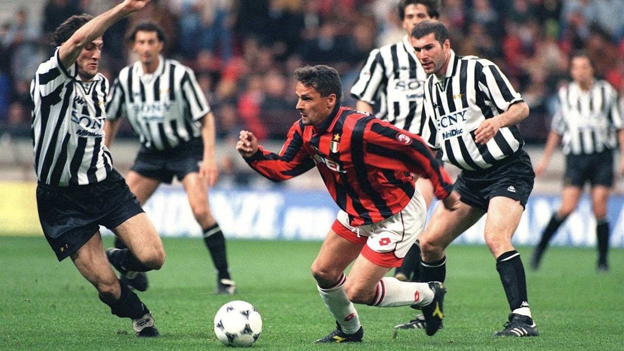 Roberto Baggio When Football Becomes Art [Rare Footage] - YouTube