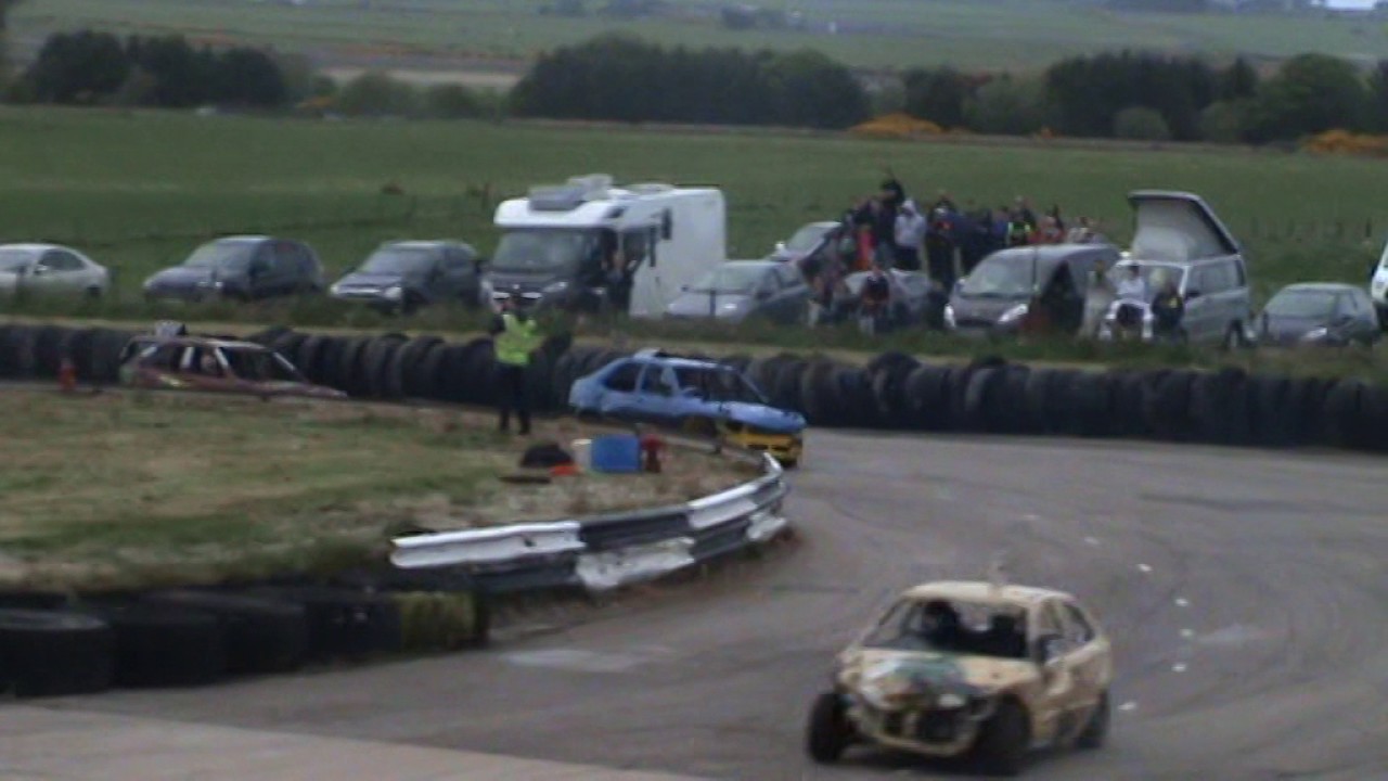 Crimond Raceway Bangers race2 21st May 2017 - YouTube