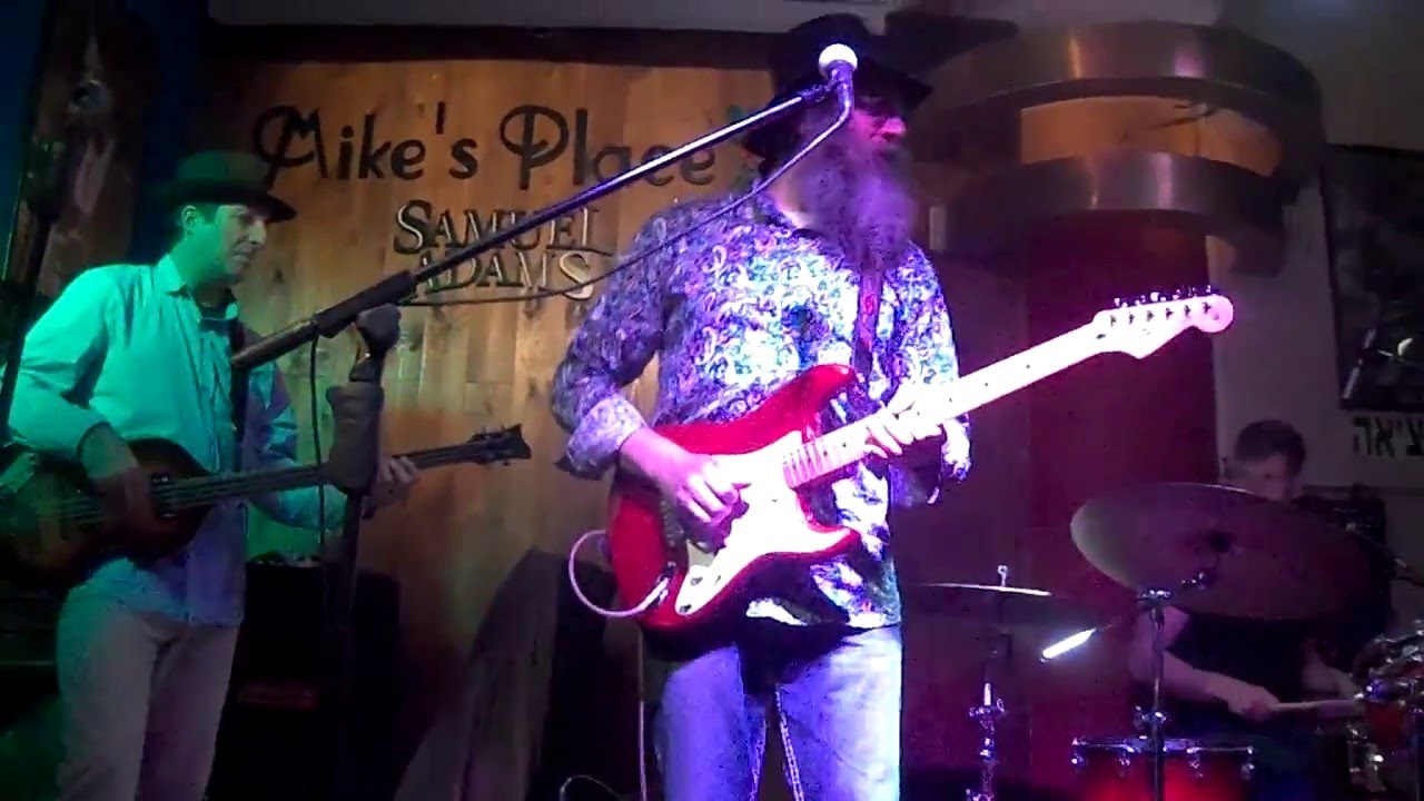 Lazer Lloyd plays the blues with Ezi Pickups in Jerusalem - YouTube