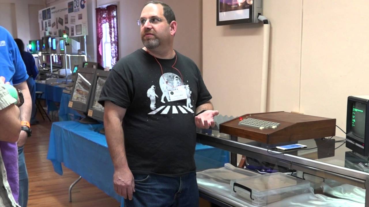 VCF East XI - Apple 1 demonstration by Corey Cohen - YouTube
