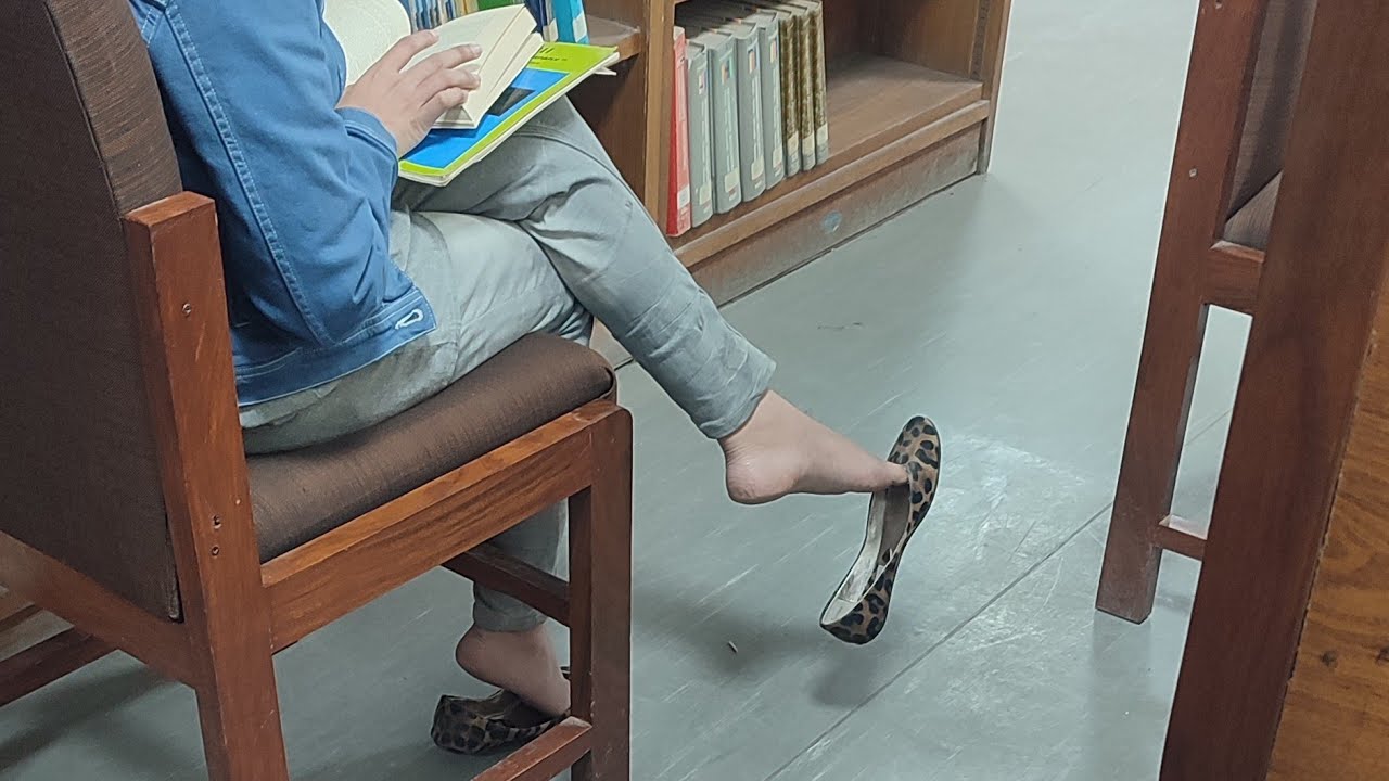 Candid Dangling Flats Shoeplay In Library Full Video Available Youtube