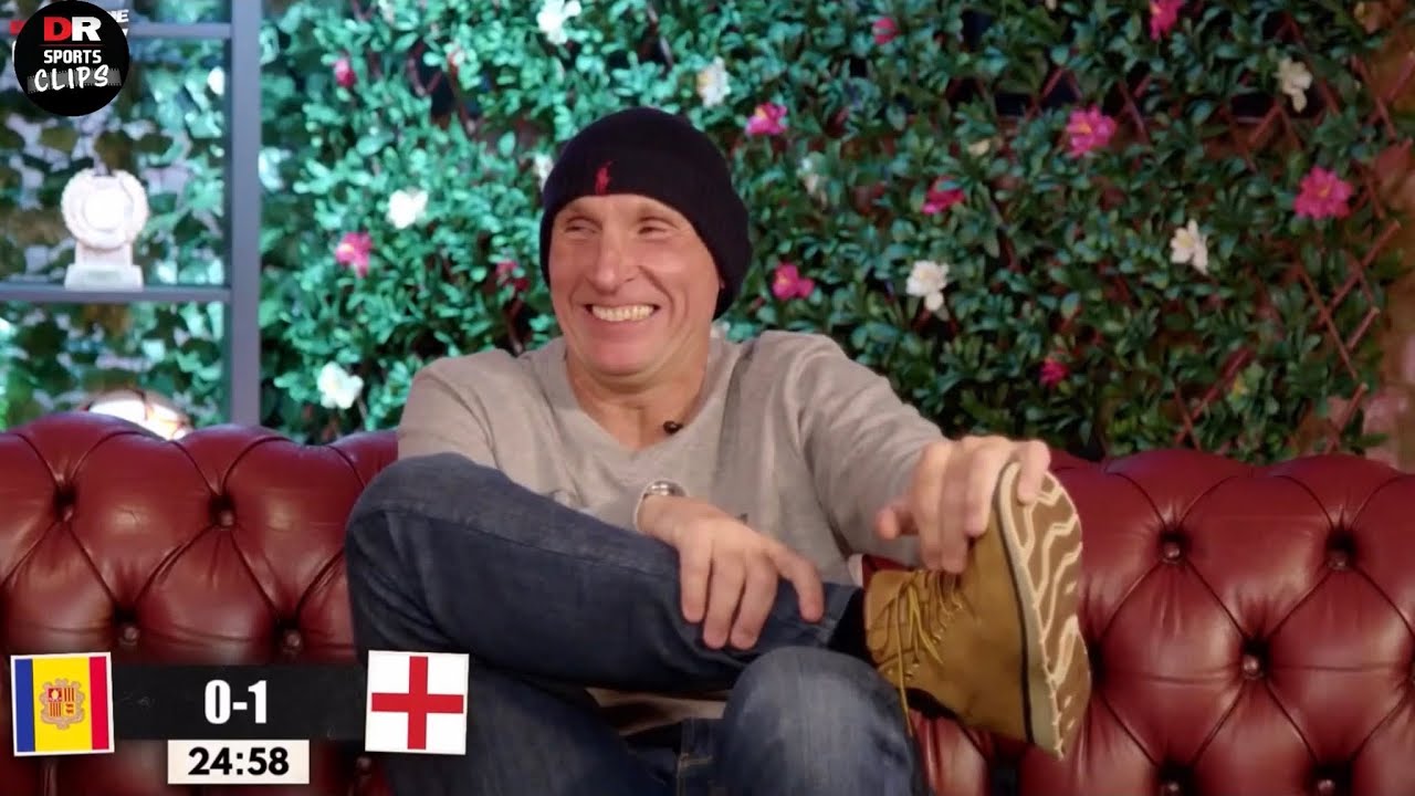 “Lee Judges looks legit wealthy” - YouTube