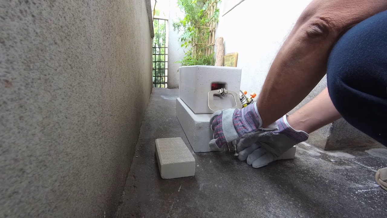 Heating steel 50HF to the austenizing temperature - YouTube