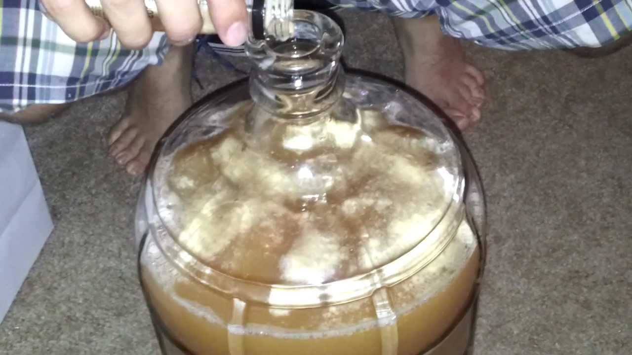 Apple Cider - Adding The Yeast - YouTube