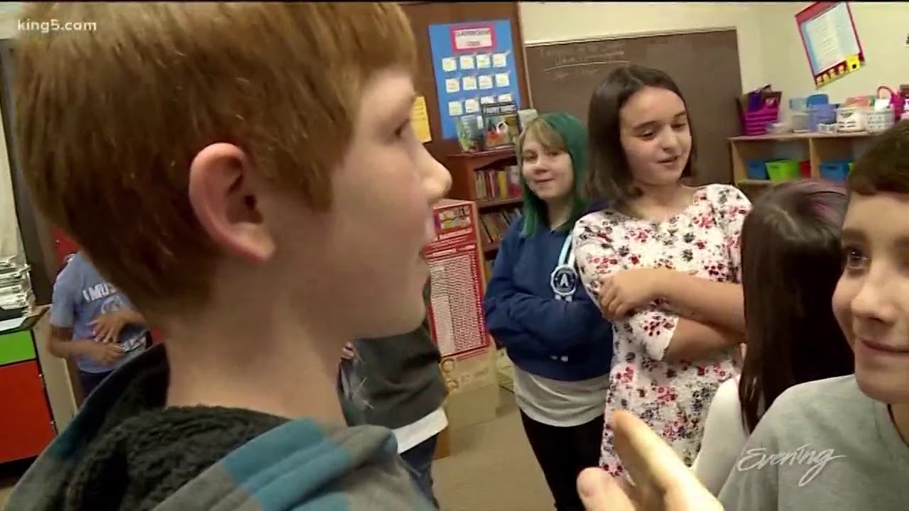 'Cheering' on his students, teacher Michael Andersen voted 2017's BEST ...