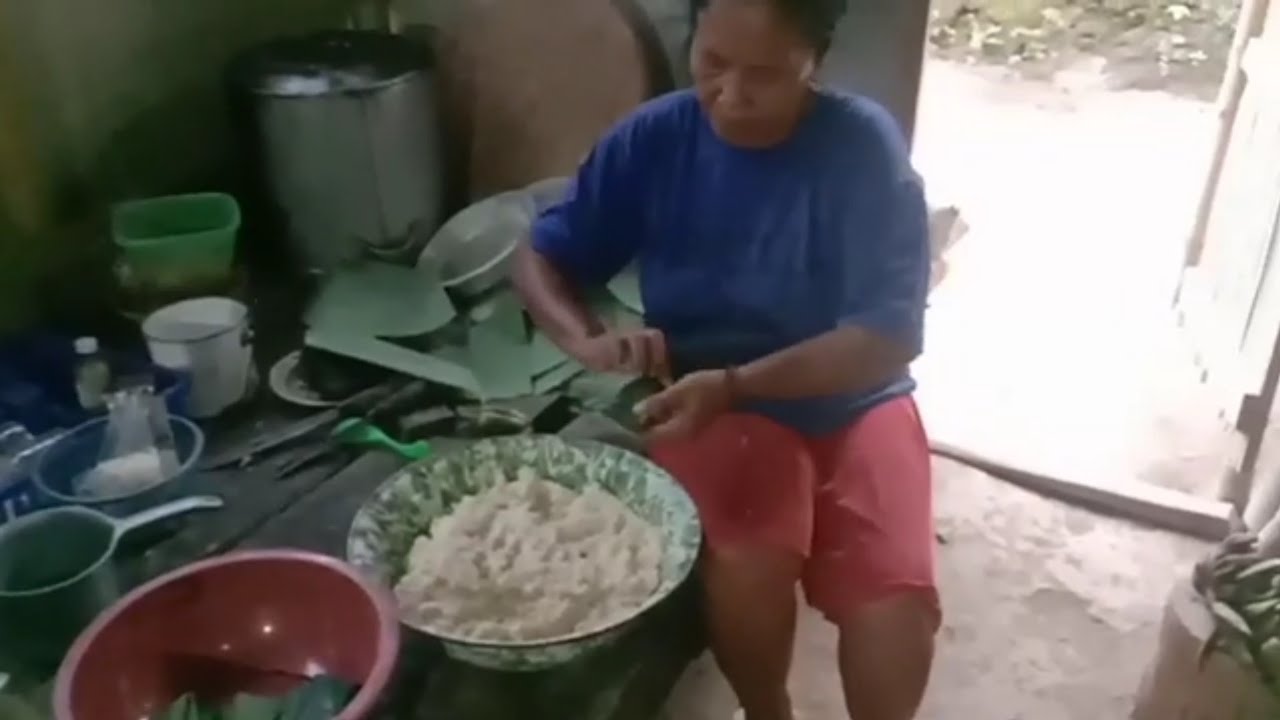 membuat jajan tradisional UTRI yang harganya 500 perbiji,makanan desa ...
