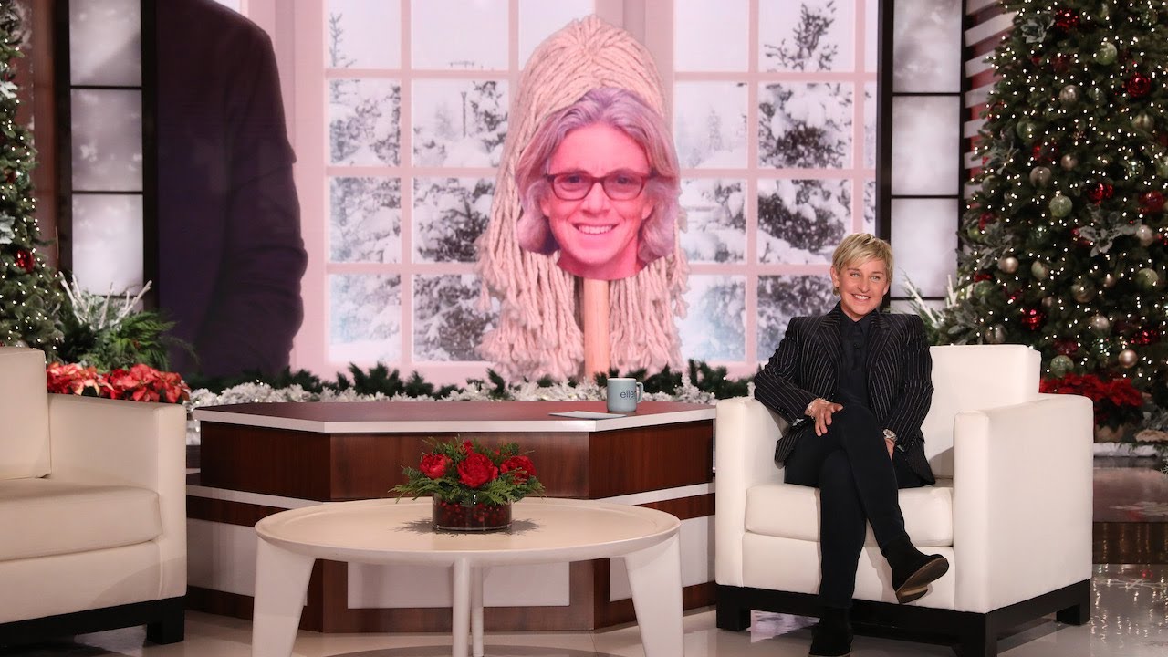 Ellen Previews Her Staff’s Holiday Albums - YouTube