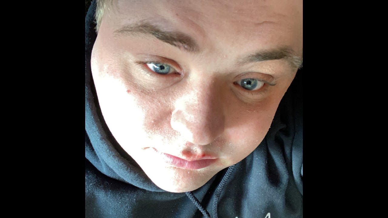 My first stream. - YouTube