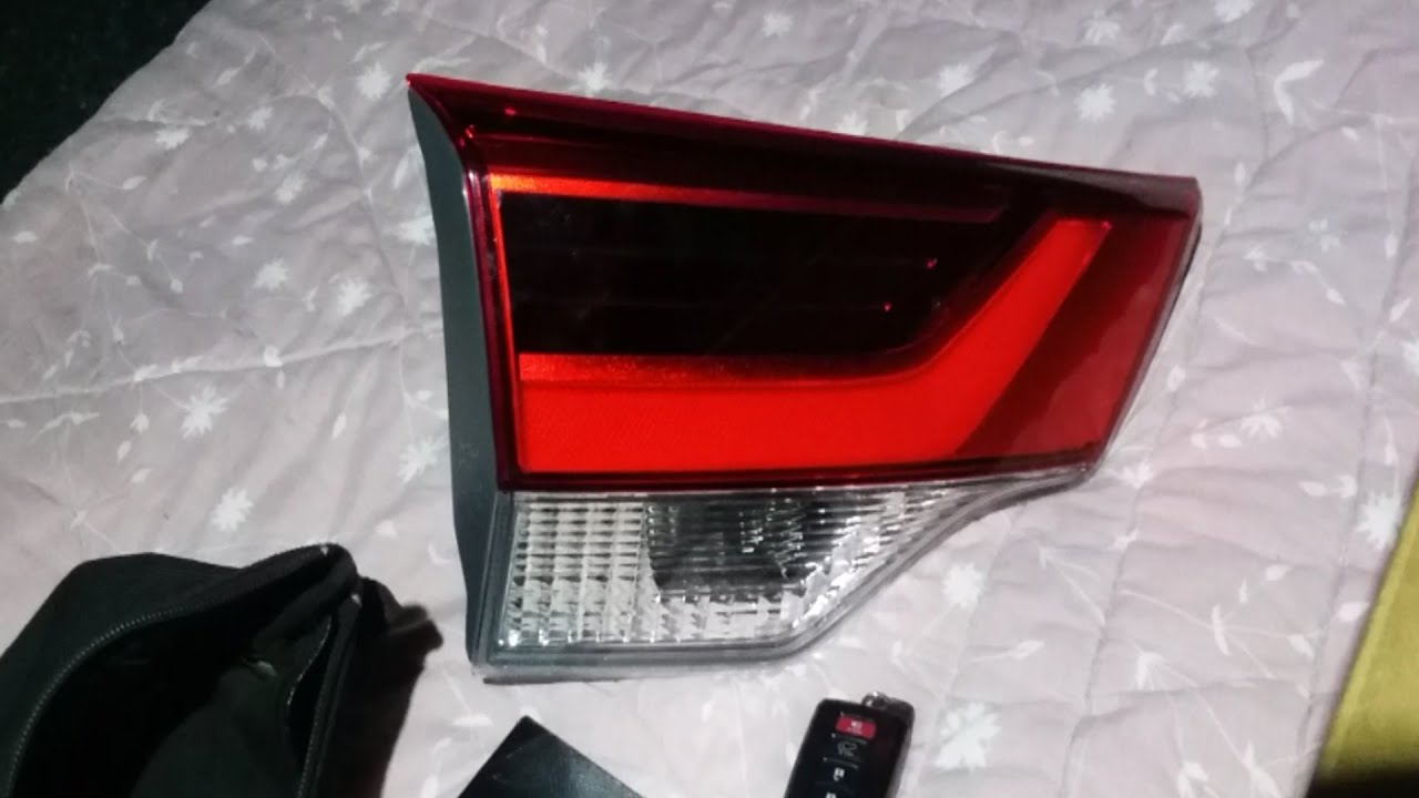Replace Inner Rear Tail Light Assembly, 2018 Toyota Highlander ...