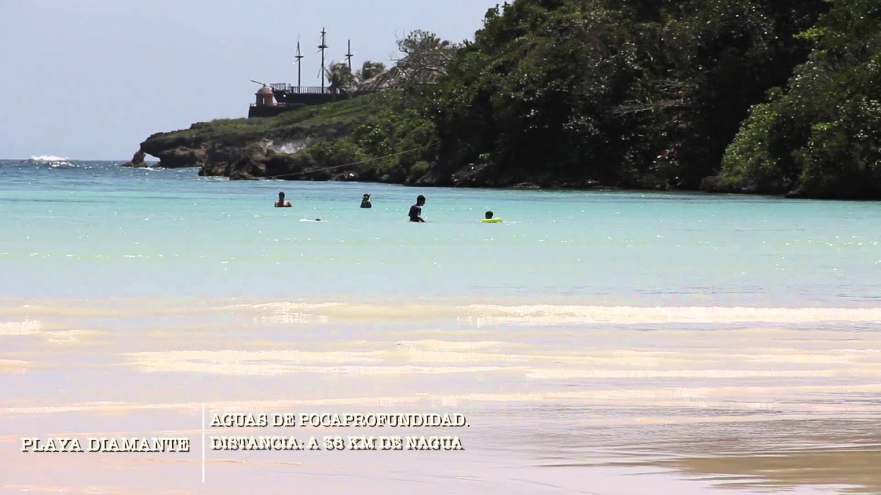 Playa Diamante y Cabo Francés Viejo - YouTube
