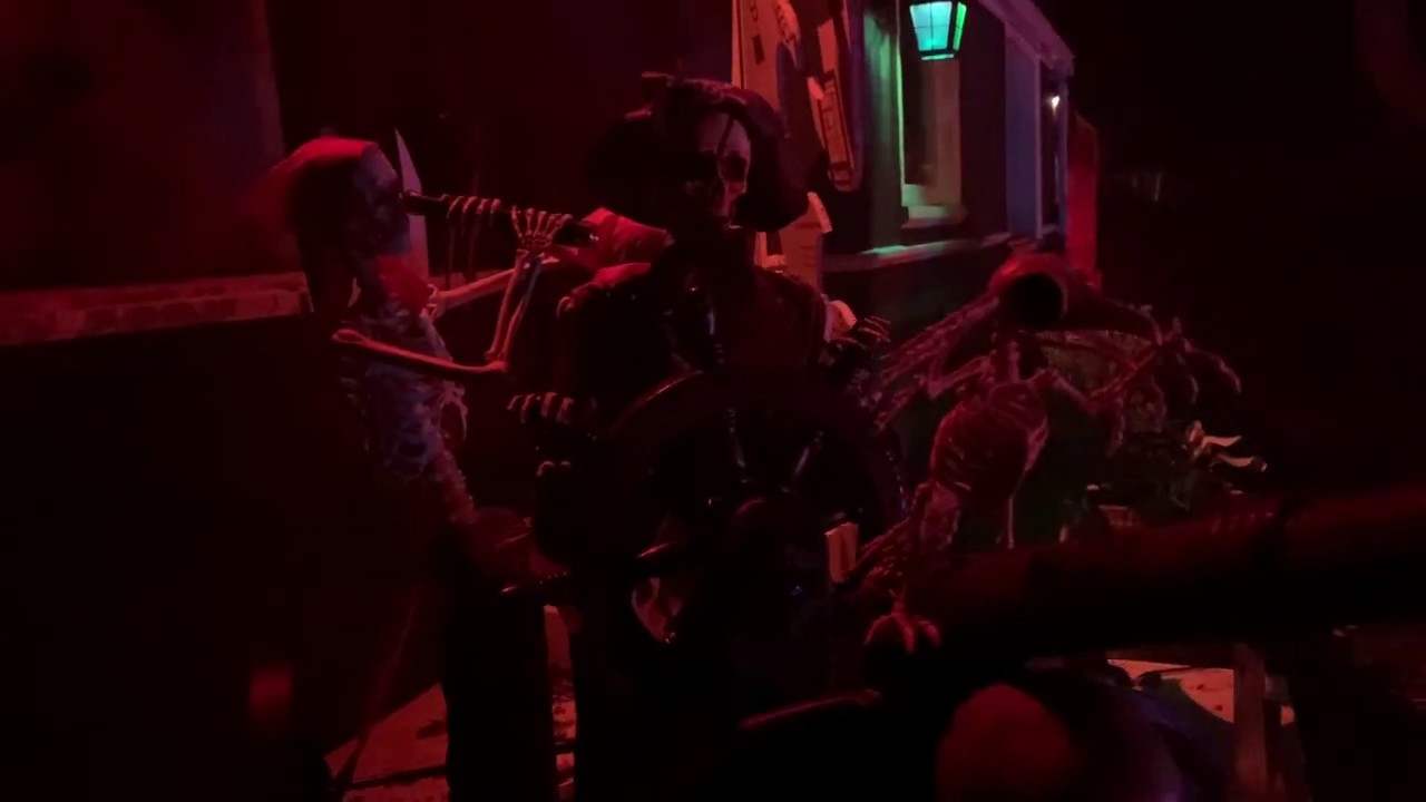 Halloween Haunted House 2019 - YouTube