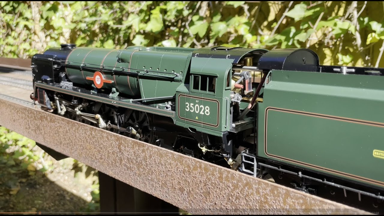 ASTER Live Steam Locomotive R. Merchant Navy. Impressive views behind ...