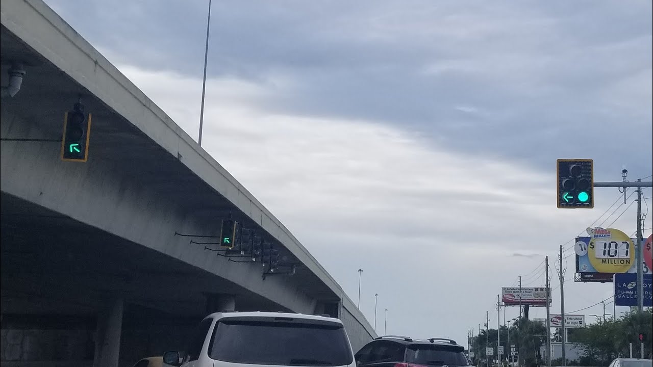 Peek Traffic Lights (Diagonal Arrows, Side by Side, and More) - YouTube