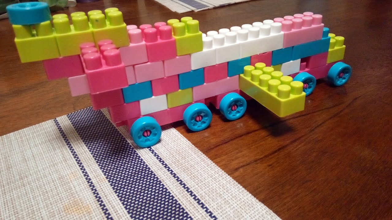 How to build a plane with building blocks - YouTube