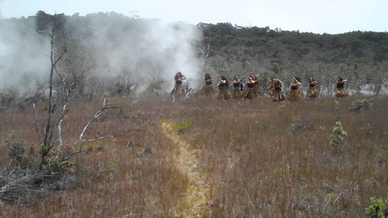 Halau Na Kipuʻupuʻu at Halemaʻumaʻu - YouTube