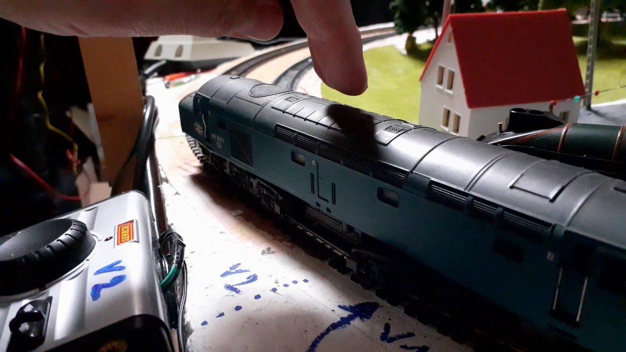 Reseau JOUEF test diesel JOUEF class 40 40057 British railway - YouTube
