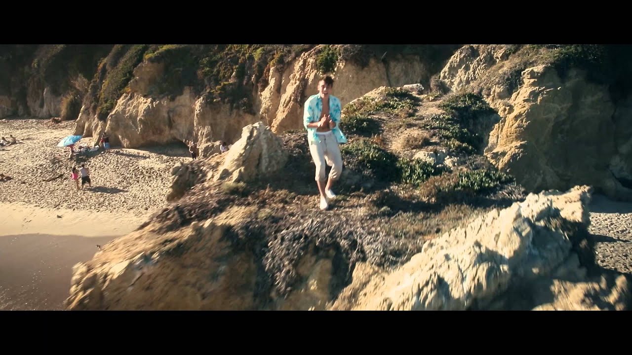 Sammy Wilk - Aye Ma (Official Music Video) - YouTube