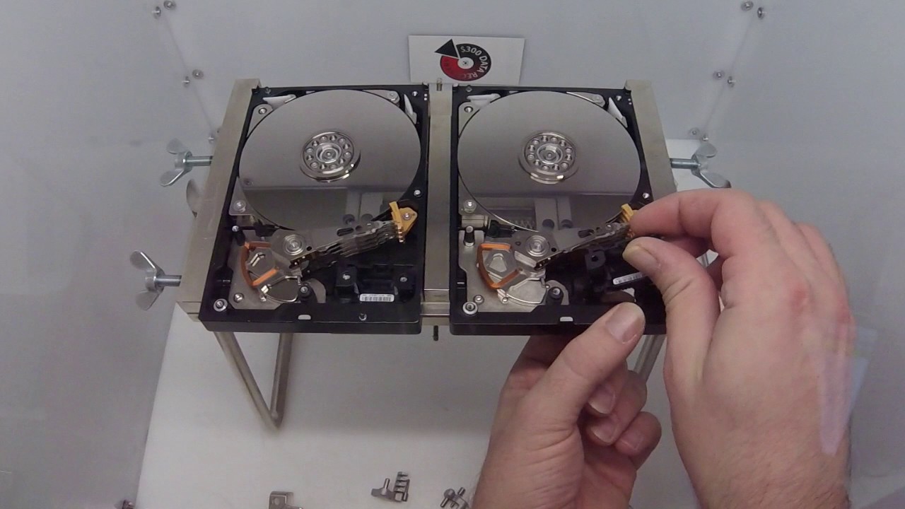 Western Digital WD20EADS-00S2B0 Head Swap - Cleanroom Data Recovery by ...