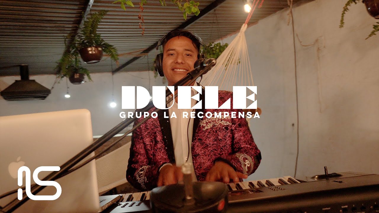 Grupo La Recompensa - Duele (Video Musical) - YouTube